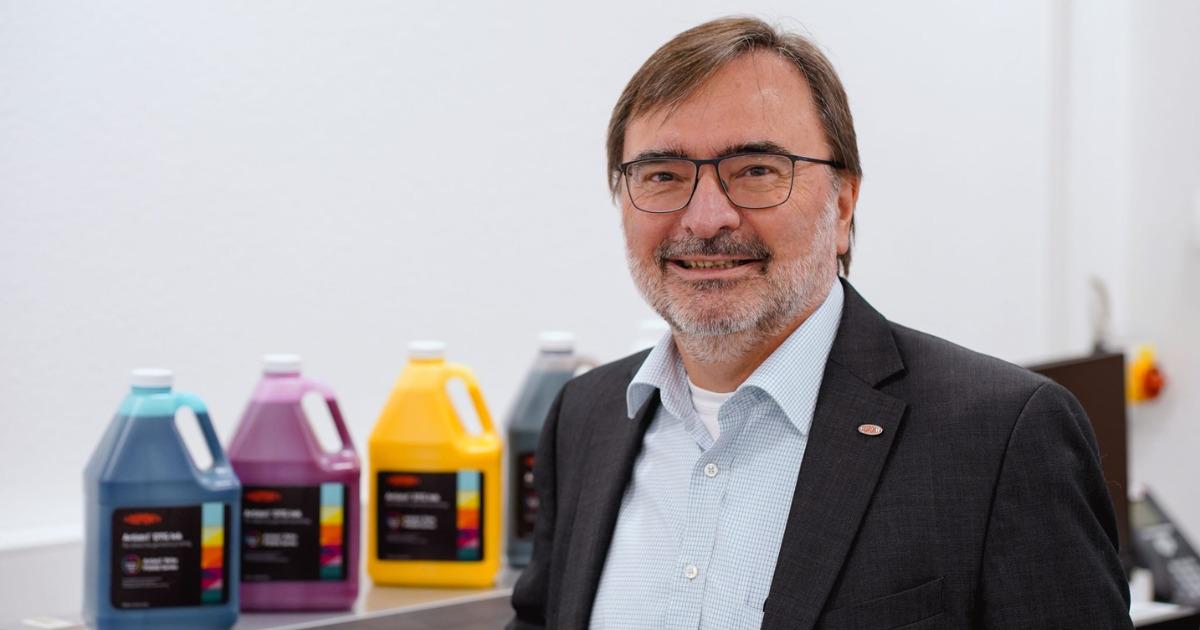 Bernd Daiber retires after more than 35 years with DuPont - Knitting Views